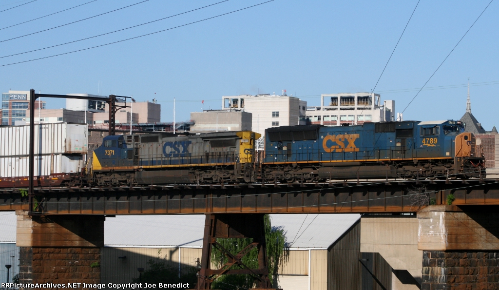 CSX 4789 & 7371
